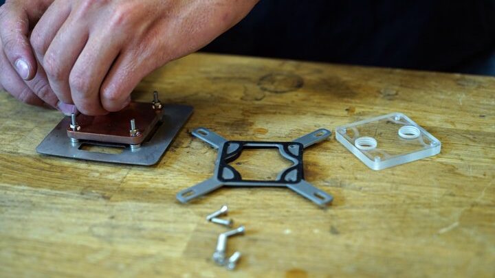 Custom Gasket Making with CNC Waterjet Cutter - WAZER