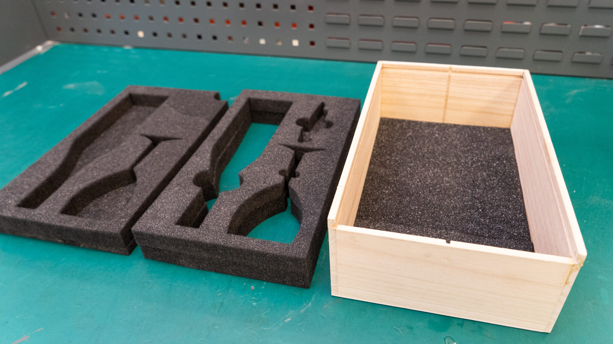 Using waterjet cut foam for custom packaging - WAZER
